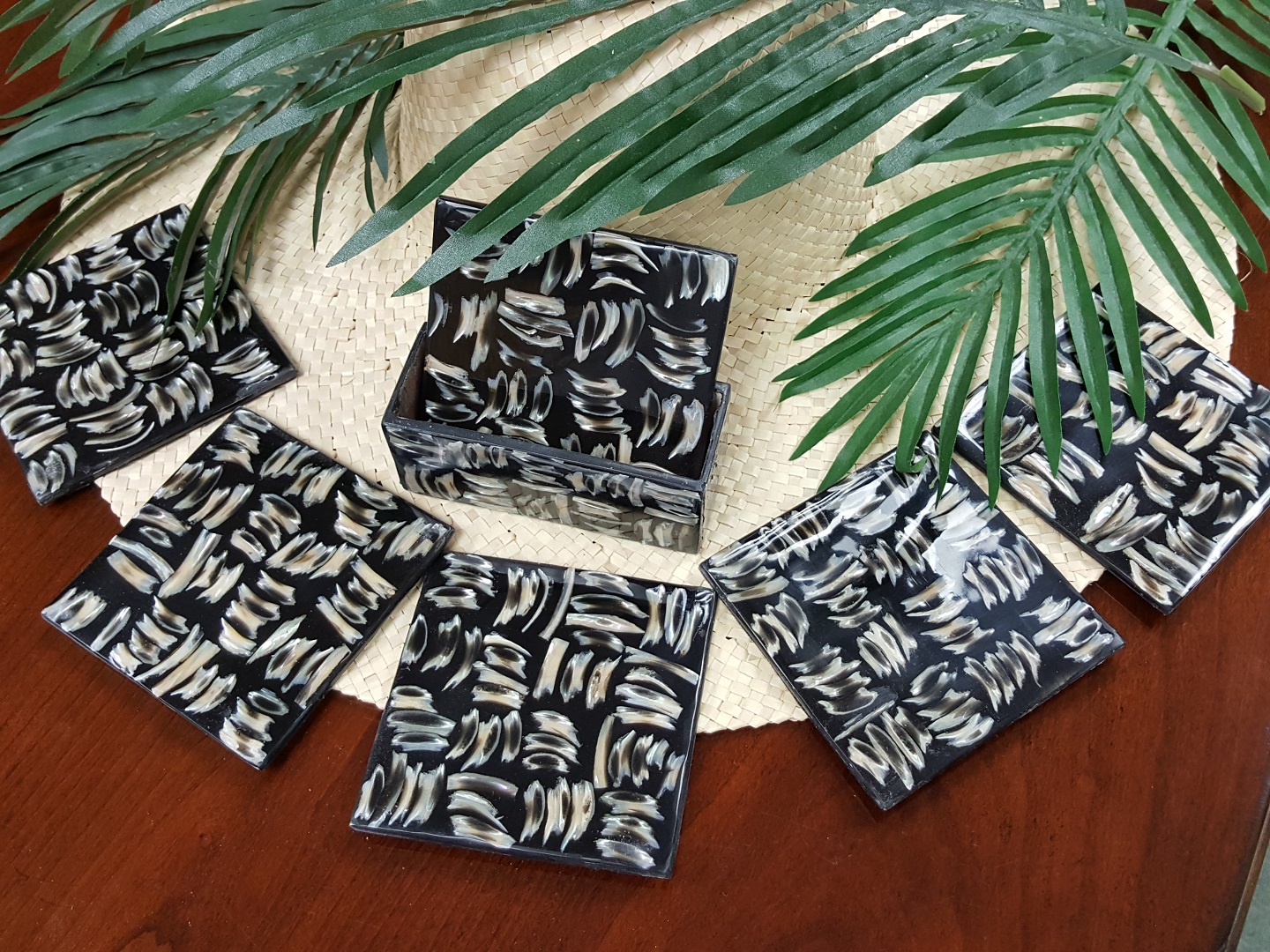Shell rattan coconut coaster sets